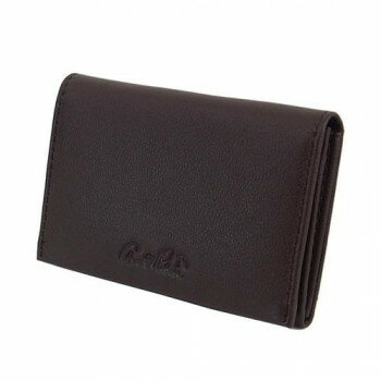 細かなシボの表情が美しい牛革を使用。アーノルドパーマーのアイコン、アンブレラマークが配され目を惹くデザインです。シンプルなデザインに立体的で大き目のエンボスロゴが目を惹く名刺入れ。マチ付のポケットが2つあり名刺のストックをたくさんして頂けま...