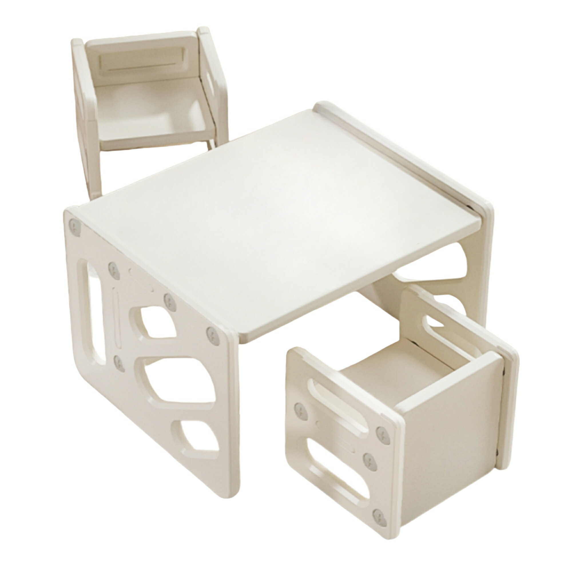 Product Features 便利な3点セット デスク1台とチェア2脚のセットです。プラスチック製で無毒・無臭・ノンホルムアルデヒド。1歳頃からお絵かき、おままごと、ぬりえ、粘土遊びなど幼児学習に最適です。 多用途で組み合わせ自由 組み...