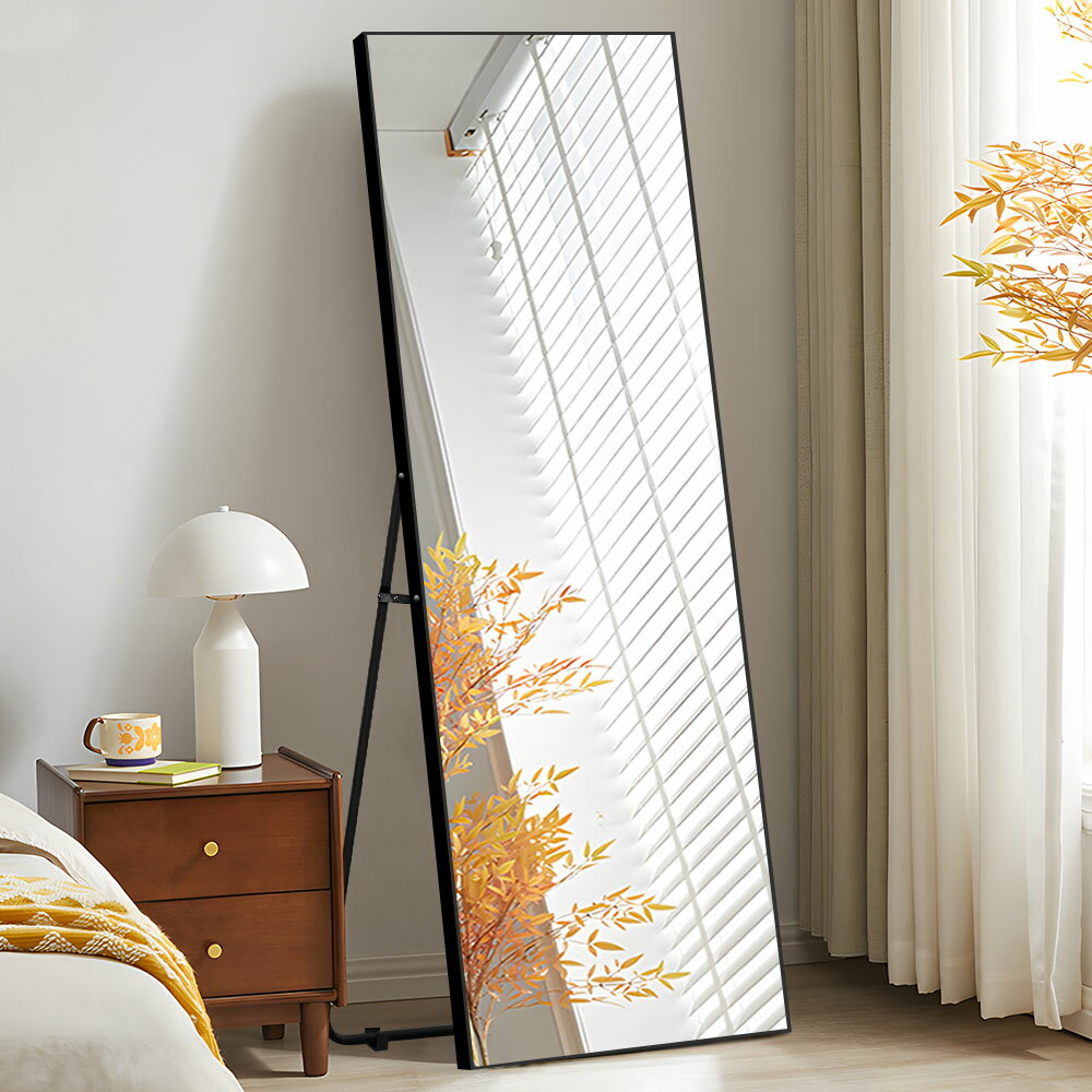 ★【3WAY設置可能】 スタンド設置・壁掛け・立てかけの3WAY仕様。使わないときは折りたたんでコンパクトに収納可能。折りたたみ式スタンドで、お好きな場所に自由に設置できます。 ★【飛散防止加工で安全】 万が一割れても破片が飛び散りにくい加...