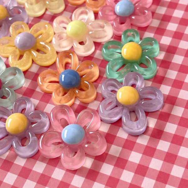 サイズ：約30mm 写真をご参照ください。 カラー：マルチカラー 注意事項： モニターの環境や撮影時の天候の違いにより、実際の色と異なる場合がございます。 ひとつひとつ手作業での生産により発生する、傷、バリなどがある場合がございます。 内容...