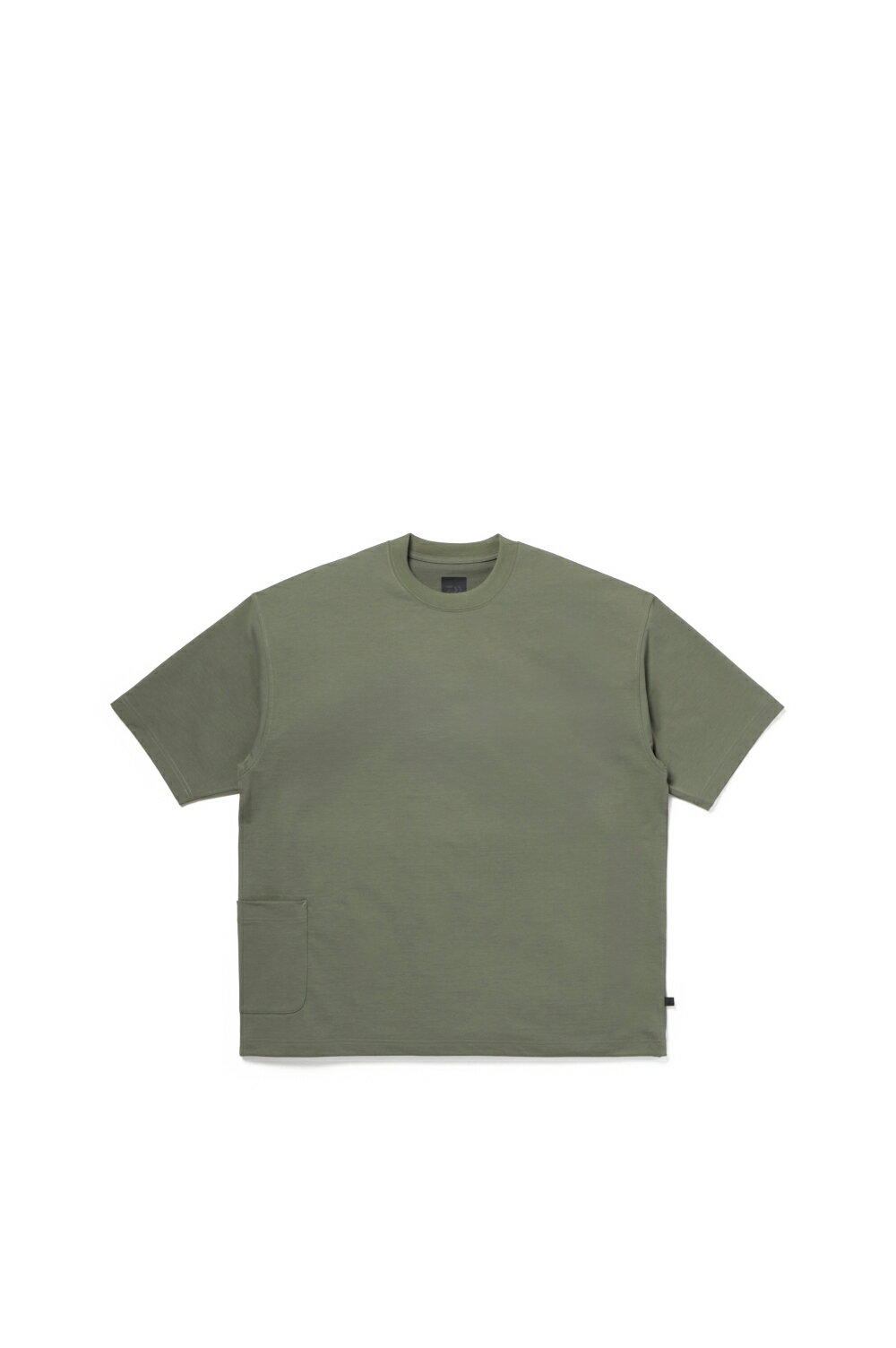 ポリエステル素材のポケット付きTシャツ。 ドライタッチなポリエステルスパン糸を表に、伸縮性のあるポリエステル糸を裏面にプレーティングした、ハリ感のあるヘビーウエイトなボディを採用。 ハリがありながら、軽量で速乾性に優れ、着心地の良い仕上がり...