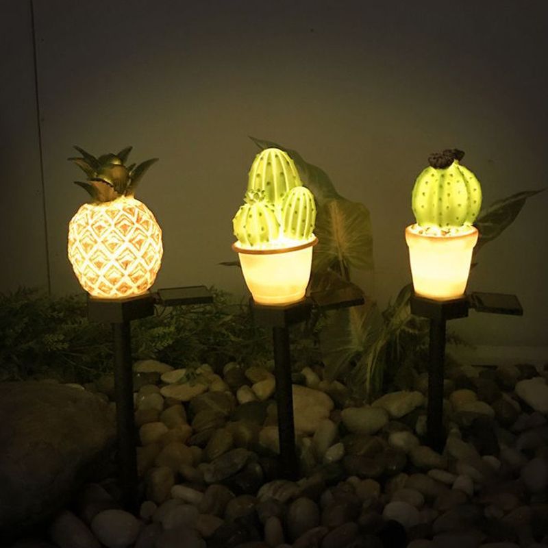 ◆数量：1個 ◆サイズ：8.5 * 8 * 13CM ◆充電時間：約6〜8時間のソーラー充電（直射日光下） ◆点灯時間：約6時間 ◆LED光源：1つの暖かい白いランプビーズ ◆素材：プラスチック ◆注意： ◆使用する前に、スイッチがオンにな...