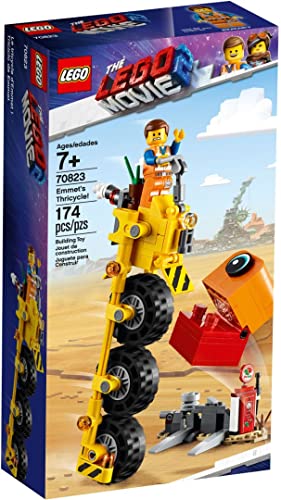 -/-/70823・パッケージ個数:1・コックピット、3本のゴム製タイヤ、折り畳み式スタビライザー、そしておもちゃの給油ポンプ付きのガソリンスタンド、カタパルト機能がついたエメットのトライクを作って、マスタービルダーであることを証明しよう!...