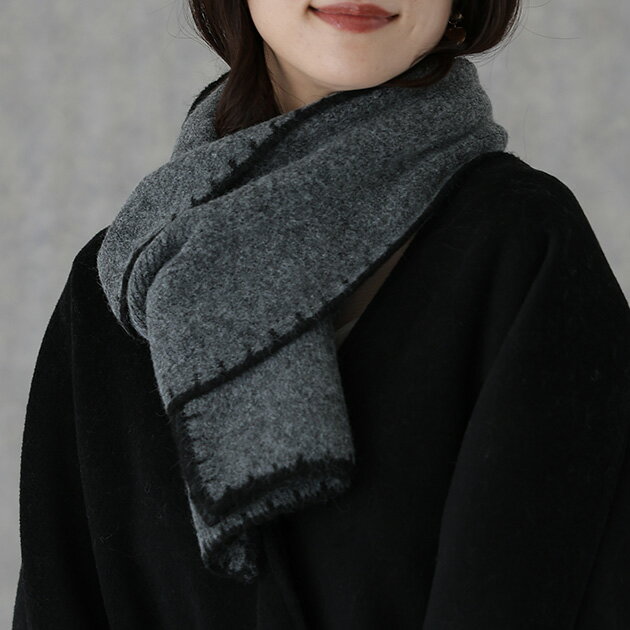 ⇒ 買い物ガイドはこちら■商品説明 ブランケットステッチのデザインが可愛いリブニットマフラー。 ウールライクな素材を採用して見た目にもあたたかい1枚に仕上げました。 季節感を感じさせる風合いと配色がおしゃれ度を高めており、シンプルながらもロ...