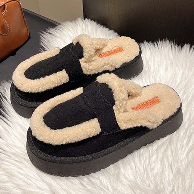 ⇒ 買い物ガイドはこちら■商品説明 底冷えしやすい秋冬シーズンをサポートしてくれる、あたたかな厚底ルームシューズ。 もこもこのボアを組み合わせたウォーム感たっぷりのデザインで、足元をしっかりとあたためてくれる一足です。 トレンドライクなボリ...
