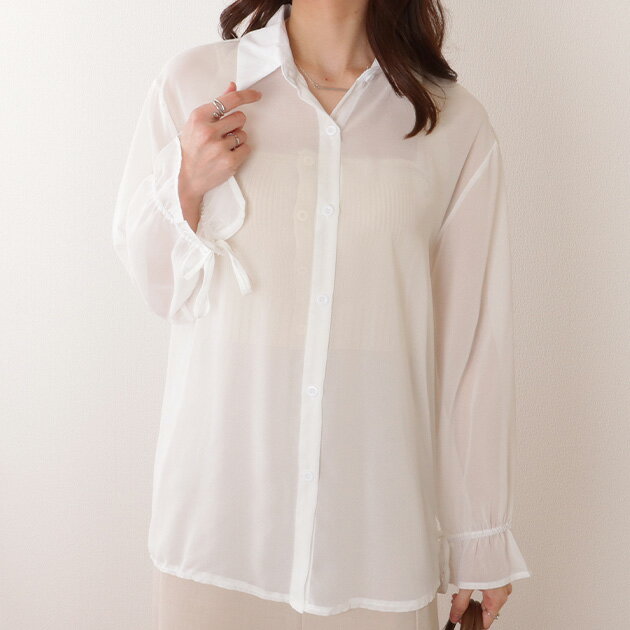 ⇒ 買い物ガイドはこちら■商品説明 やわらかなシフォン素材でおつくりした、軽やかな印象のブラウス。 さりげなく素肌の透ける涼しげな表情が今年らしく、春夏の爽やかな装いにぴったりの1枚です。 トップスとしてはもちろん、羽織りとしてもお使いいた...