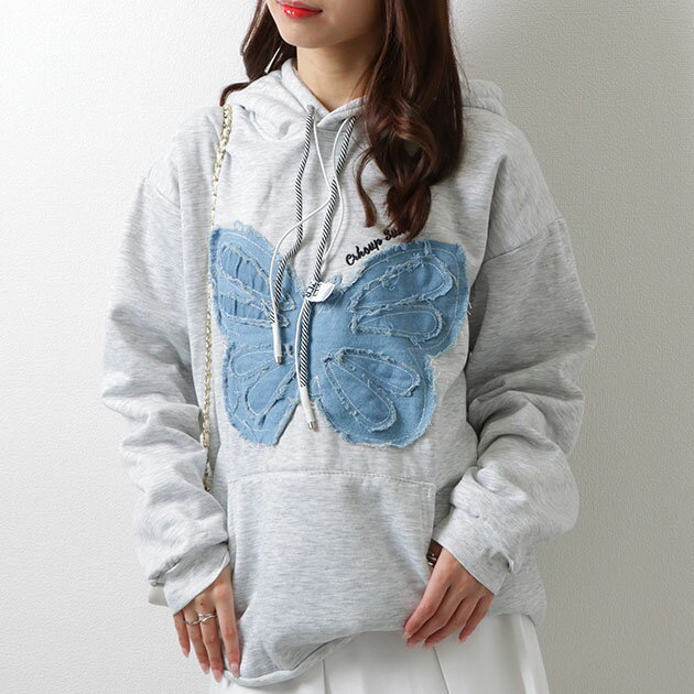 ⇒ 買い物ガイドはこちら■商品説明 フロントのバタフライワッペンがぱっと目を惹くスウェット地のプルオーバー。 ダメージ加工のデニム地アップリケが1枚でも十分な存在感を発揮してくれます。 ゆったりとしたオーバーサイズで、どんなアイテムともカジ...