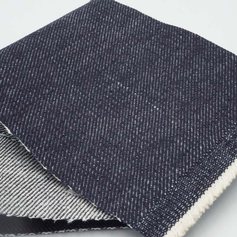 ヴィンテージタイプの糸を使って織り上げた、しっかりとした厚さの左綾デニムです。 【関連ワード】 国産デニム 岡山 井原 日本製 手作り 布 生地 布地 入園 入学 衣類 小物 バッグ カバー ポーチ 巾着 クラッチバック おしゃれ おしゃれ...