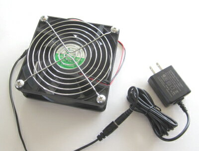 ・機械などに取り付けてのご使用などにも ・品番55069のファンをハイパワータイプに変更しました。 寸法：120x120x38mm(ファン部分） 回転数：2900rpm 風量：3.08m3/min. スリーブベアリング 入力電圧：100〜2...