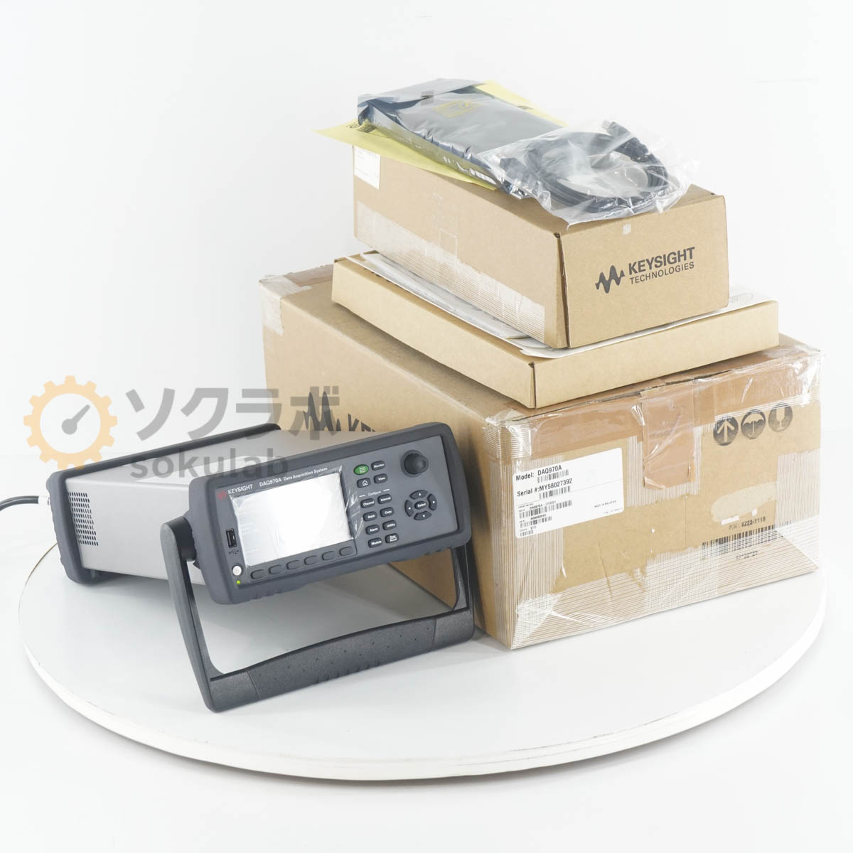 型番補足：DAQM901A 校正保証：10/2023CAL 付属品：電源コード【保証あり】開発機関や研究所等から動作品として入荷いたしました。 当店では校正は行なっておりませんので、校正期限内レベルの精度・確度を保証するものではございません...