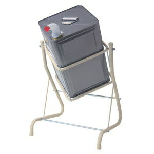 【特長】●一斗缶から小分け容器への詰め替えが簡単にできる便利なスタンドです。【仕様】●メーカー:サラヤ●型番:71480●商品名:一斗缶用スタンド●一斗缶用●ノズル付●質量(kg):2.1