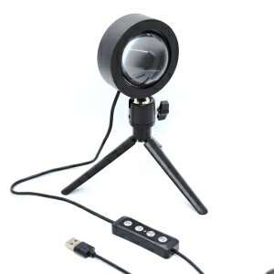 【仕様】●広角タイプのRGBスポットライト●照射範囲:約68°●サイズ?約191×140×160mm(三脚使用時)●ケーブル長:1.9m(コントローラー含む)●重量?約280g(雲台・三脚含む)●入力?USB5V/2A