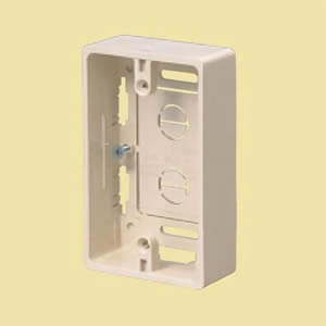 【特長】●1〜3号モールに適合する兼用ノックアウト付きです。【仕様】●メーカー:未来工業●型番:MSB1SM●商品名:プラモール用 浅形モール用スイッチボックス ケーブル配線用露出スイッチボックス●サイズ(mm):寸法図参照