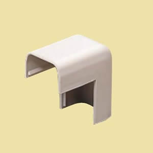 【特長】●Eモールの蓋の上からかぶせるだけで取り付けられます。●モールの蓋と基台をズラす必要がありません。●Eモール(中仕切付)に合わせ、中仕切が取り付けられます。【仕様】●メーカー:未来工業●型番:EMD1M_set●商品名:【お買い得品...