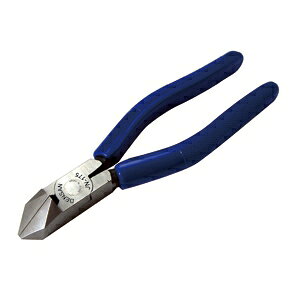 【特長】●抜群の切れ味。プロ仕様の斜ニッパー。●VA2.0×3芯も楽に切断。●両刃付加工により爽快な切れ味。●平行ビニールコード線を割く作業に最適。【仕様】●メーカー:ジェフコム●型番:JN175●商品名:電工プロ斜ニッパー●切断能力:鉄線...