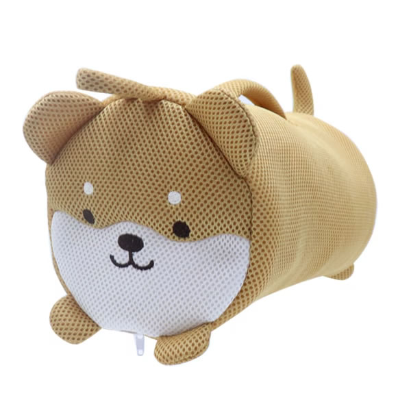 商品名もこっしゅ いぬ商品説明くつを入れて、ファスナーを閉じて、あとはおまかせ！ 面倒だったシューズ洗い、うわばき洗いがグンとラクに。 かわいいアニマルが毎週のお洗濯をお手伝いします。 使用方法 ・ご使用前に靴ひもとインソールを取り外し、砂...