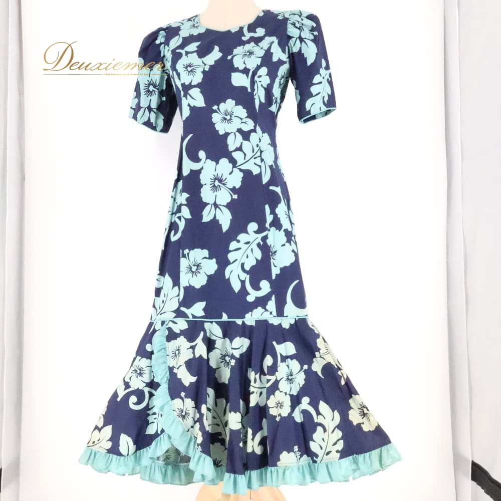 【 商品説明 】 【商品名】 ダンス衣装 ハワイアンダンス フラダンス 【サイズ】M表記 平置き実測：総丈約120cm（裾~肩部まで）、肩幅約30cm、身幅約44cm、裄丈約34cm、袖丈約20cm、ウエスト約38cm ※実測の為、多少の誤...