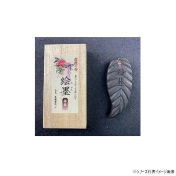 固形墨と同じように硯で磨ってお使いいただけます。また、固形墨と同じように長期保存、表具が可能です。固形の青墨、茶墨、彩墨とも馴染みがよく、やまと絵墨特有のフォルム、ほんのりと漂う薔薇の香も魅力です。サイズW21×D70×H11mm個装サイズ...