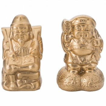 瀬戸物で金色に塗装をしてあります。サイズ1体:12.5(高)-8(巾)-6.5(奥)cm個装サイズ：7×7×7cm重量個装重量：460g素材・材質瀬戸物生産国中国※掲載納期は目安であり、商品欠品の場合、お時間をいただいたり、完売の場合もござ...