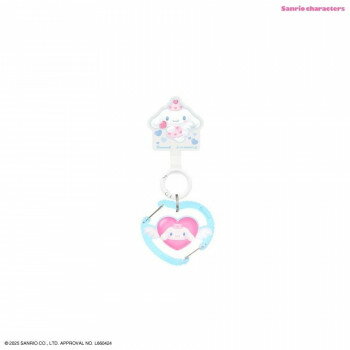 スマホケースの中に挟むだけでマルチに使えるスマホアクセサリです。リングに指を通すことでスマートフォンの持ちやすさを向上し、落下を防止します。リング部分を持ち手にして持ち歩いたり、カバン・ベルトループ等に取り付けたりと様々な用途でご使用いただ...