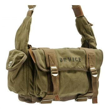 綿100％の生地と細部に本革を使用したショルダーバッグです。本体のロゴには軍事用バッグによく使われるステンシルプリントを使用しています。ボディバッグやウエストバッグとしても使える3way仕様です。そのまま使用していただいてもミリタリーな雰囲...