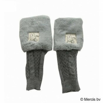 ミッフィーデザインのアームウォーマーです。サイズ総丈:32cm個装サイズ：16×10×6cm重量個装重量：52g素材・材質本体:ポリエステル100%カフス部:アクリル100%仕様(C)Mercis bv生産国中国(原産国)※掲載納期は目安で...