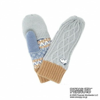 スヌーピーデザインのフード付き編み手袋です。サイズ個装サイズ：25×11×6cm重量個装重量：117g素材・材質ポリエステル100%仕様婦人用生産国中国(原産国)※掲載納期は目安であり、商品欠品の場合、お時間をいただいたり、完売の場合もござ...