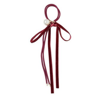 さっと束ねるだけでガーリーなヘアアレンジの完成!落ち着いた色味で大人っぽさとかわいらしさを両立。トレンドのロングリボンで印象的なヘアスタイルに。高級感のあるベロア素材で上品な雰囲気に!普段使いにも、オケージョンシーンにもおすすめです。※手作...