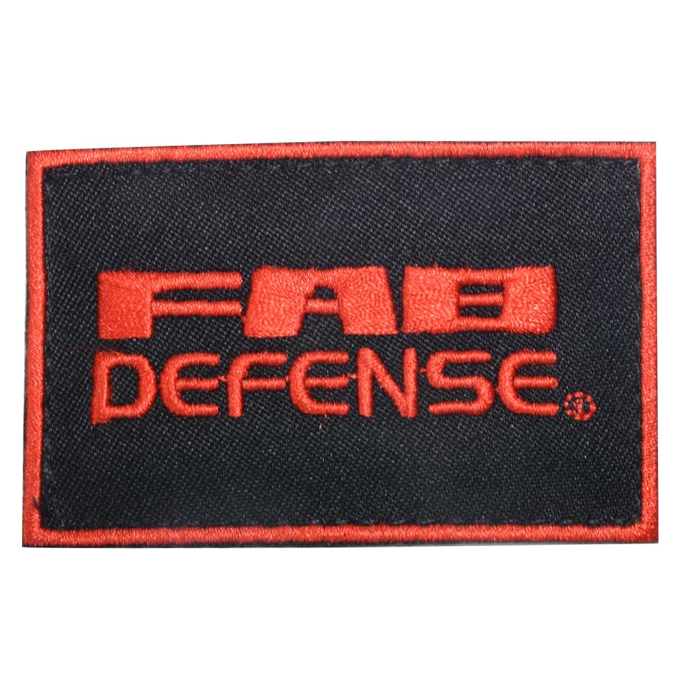 FABディフェンス 英文字 ブランドロゴパッチミリタリーブランドの名が大きく刺繍されたベルクロパッチFAB DEFENSEと刺繍デザインされたワッペン。FAB DEFENSEとは、イスラエル軍をはじめ各国特殊部隊に製品を提供するミリタリーブ...