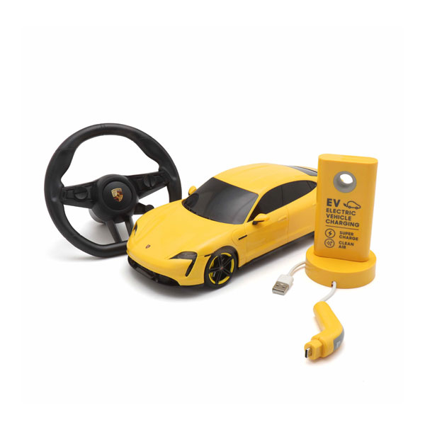 発売予定日2026年8月予定メーカー京商登場作品---商品詳細人気のポルシェ タイカン ターボS「リアルドライブ」がリニューアルして2色展開！ハンドル型送信機を採用し、前後左右の操作が可能。ハンドルを握り、まるで本物のポルシェを操作している...