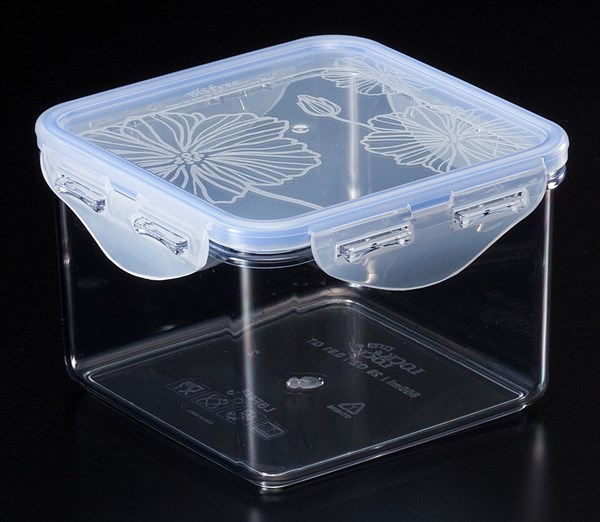 メーカー品番LBF855 幅×奥行×高さ(mm)135×135×88容量(l)0.86スクエアタイプロック&ロックビスフリーコンテナシリーズ本体に新素材トライタン（Tritan）を採用。BPAを含まない、透明性、耐衝撃性に優れた保存容器です...