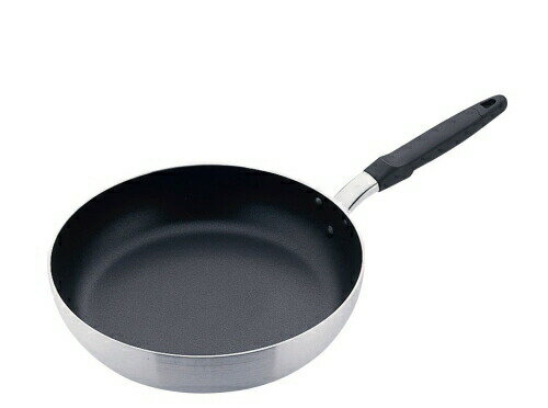 サイズ表示(内径cm)26 深さ(mm)57質量(g)714 板厚(mm)2.4Doris｢ドリス｣シリーズスタンダードフライパンの定番!豊富なサイズバリエーションで調理をサポートします。・内面フッ素樹脂加工