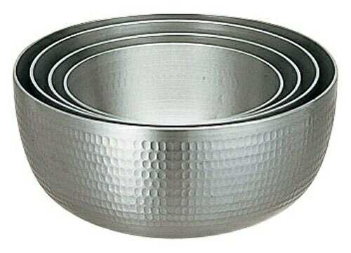 サイズ表示(内径cm) 21内径×深さ(mm)210× 89容量(L)2.7質量(kg)0.6板厚(mm)3.0●黒変を防ぐアルマイト加工