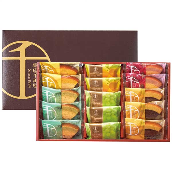 ※こちらの商品は ご注文後のキャンセル・返品・交換をお受けできない商品となっております。内容をご確認のうえ、ご注文ください。●一層一層丁寧に焼き上げた生地と、果汁を加えて仕上げた生地の2つの味が絶妙なハーモニーの「フルーツクーヘン」。なめら...