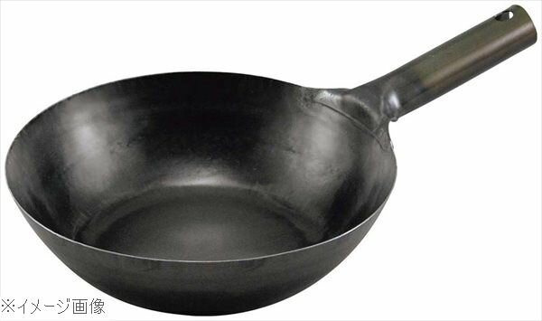 ●焼き入れ済で防錆油加工を施してありますので、ご使用前に一度、低温で温めていただき中性洗剤で洗い流してください。外寸(mm)底径：130 内寸(mm)33cm 深さ：90 重量2.3kg