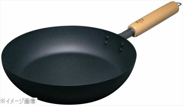 ●内側と外側の両面に細かな凹凸を付けた事により表面積が広くなるので、熱伝導が良くなり食材の芯まで一気に火を通し、食材の旨味を閉じ込めることができます。さらに、フライパンからの鉄分溶出により食材と一緒に鉄分摂取ができます。また、凹凸を付けた表...