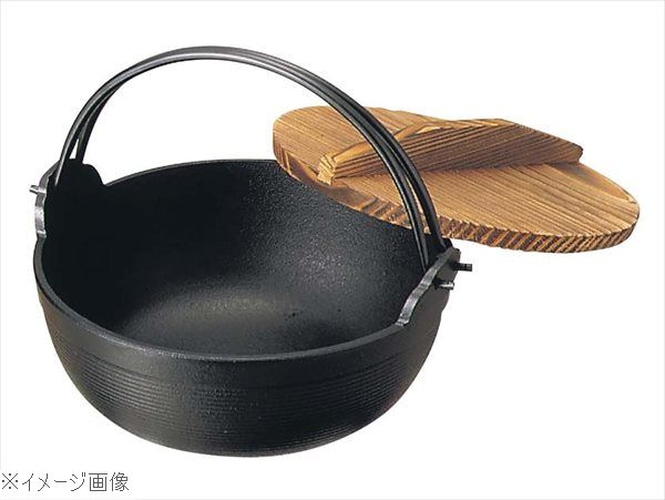 ●鍋は日本人のこころの故郷。鉄器が醸し出すやさしい風合いは、人のぬくもりにも似て宴をいっそうあたたかなものにします。●200V電磁調理器は非常にパワーがある為、鍋の変形防止,安全面からボリュームは中以下で、鍋の状態、内部の温度には細心の注意...