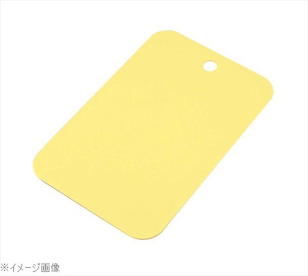 ●食材ごとにまな板を使い分けていただくことで他へのにおい移りも防げます。●切った食材をそのまま鍋に移すのにも手軽で大変便利です。外寸(mm)300×200 重量116g