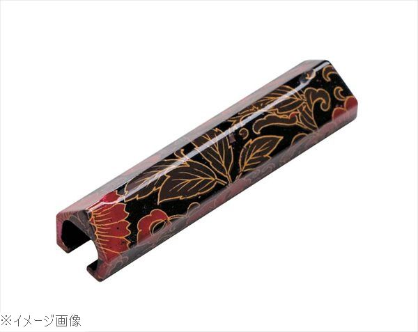 ●箸置やナイフ、フォークレストとして様々な利用に対応した設計。裏側は掃除のしやすい形状で衛生的にご利用できます。外寸(mm)79×19×H16