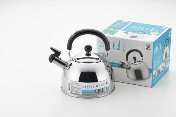 お湯が沸いたら笛でおしらせ。ガス火でもIHでも使えるまるいカタチの笛吹きケトルです。●品番：SJ2219●サイズ：幅175×奥行215×高さ200mm●容量：1800ml●本体重量：440g●材質：本体：18-8ステンレス　本体底部：18-...