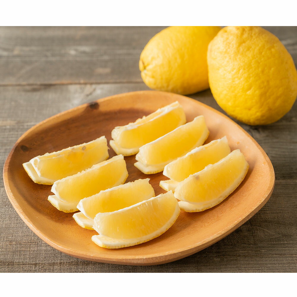 愛媛の生産者団体「無茶々園」の「弓削瓢柑」文旦（ザボン）系の一種です爽やかな香りとほんのりとした苦味が特徴の柑橘※自然に近い環境で栽培しているため、果皮にキズがございます。また、サイズは大小様々です。■お申込み締切：2026年3月31日■お...