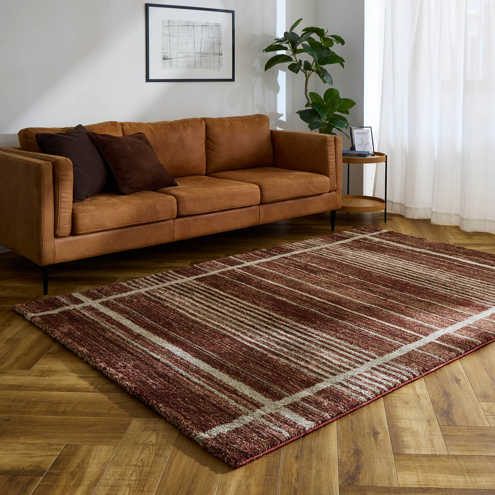 グラデーションが美しいシンプルモダンラグ。セミシャギーでボリュームのあるパイルは贅沢な足触りを実感させてくれます。ベーシックなデザインと落ち着いたカラーは様々なインテリアのシーンに安心感をもたらしてくれます。グラデーションが美しいシンプルモ...