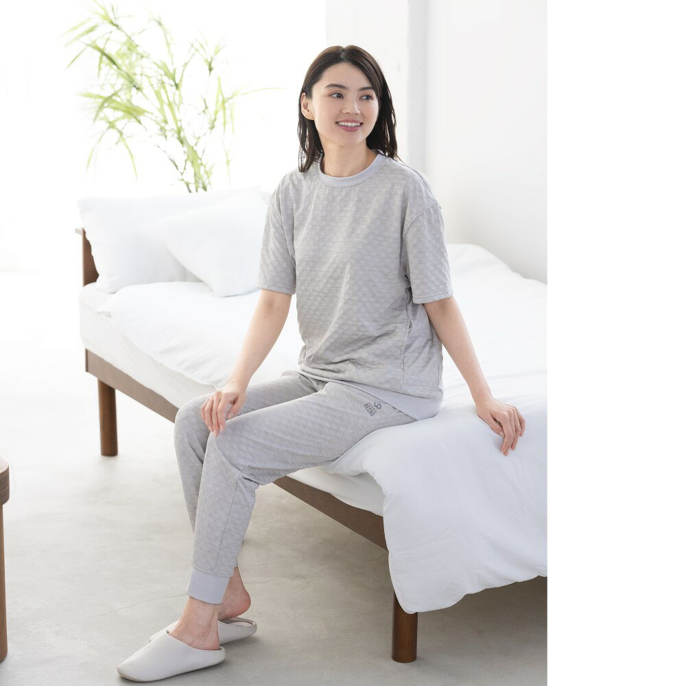 ・広告文責：株式会社dinos 電話番号：0120-111-555・製造販売元：株式会社コラントッテ　　　　　　　　　　・製造国：中国・商品区分：医療機器　　　　　 もう一歩、キレイを底上げ！デイリー美容をアップデート磁気で血行をめぐらせ、...