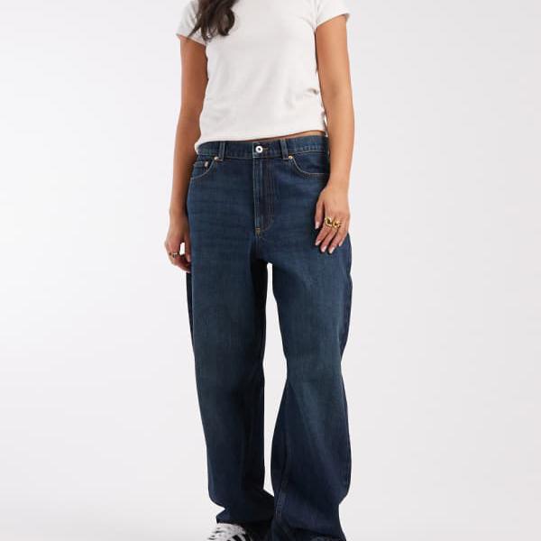 商品説明 COLLUSION antifit mid rise jean in deep blue 【セレクトショップ diva closetとは？!】 オリジナルブランドに力をいれた京都のセレクトショップです。 インポートブランドをセレク...