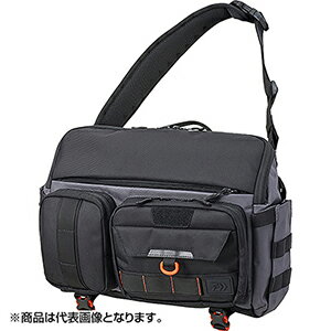高次元の機能性を追求したHGシリーズにメッセンジャーバッグ登場。★仕様・規格・寸法★本体外寸(cm)：約10×36×25カラー：グレーオレンジ素材：ポリエステル※外寸表示は本体部の縦（奥行）×横（幅）×高さです。