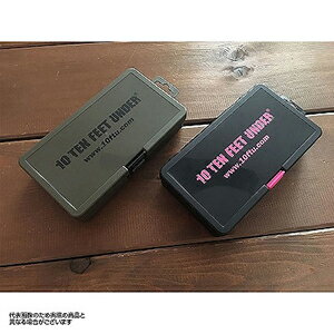 ボックス蓋部分に10FTUロゴをプリントしたシンプルなデザインのタックルボックスです。オカッパリで持ち運びしやすいサイズから、ボートに積み込み整理しやすいサイズまで、様々な場面で活躍できる4サイズをラインナップ。耐熱素材を使用しておりますの...