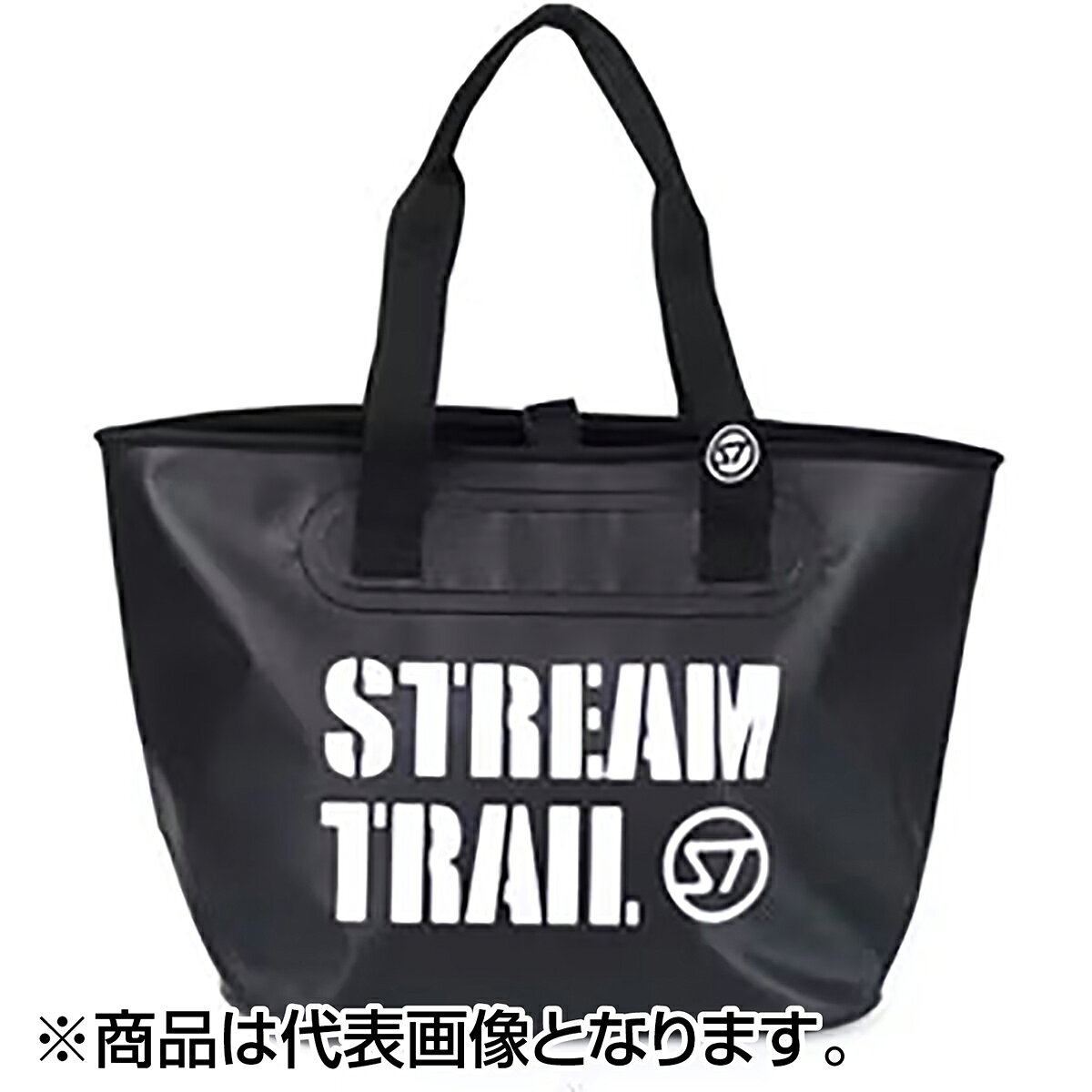 シンプルなバケツタイプの大型トートバッグです。開口部が広く、大きめのものも出し入れが簡単です。底部が広く、平らな床などでは自立しやすく扱いやすいのがBLOWの特徴。持ち方としては手提げまたは肩掛けが可能で、ハンドルの全長は約62cm程度と肩...