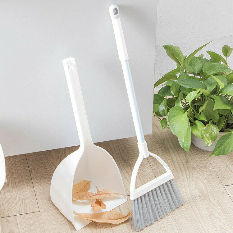 ほうき ちりとり セット 箒 きれいに 掃除用品 ほうき 新登場! レッド イエロー グリーン ホワイト※配送について当店はいま配送日時指定対応できません。設置しても対応しませんので、予めご了承ください。 ※評価についてこちらの対応と商品に...