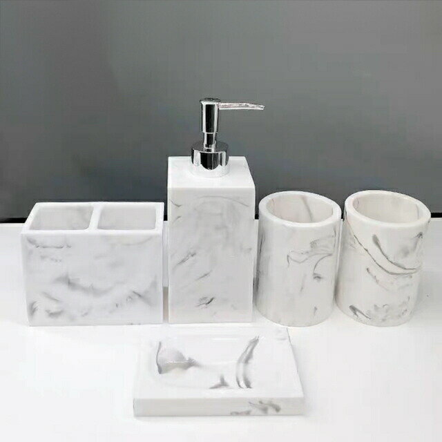 商品説明＜セット内容＞ディスペンサーx1点歯ブラシスタンドx1点石鹸置きx1点カップx2点材質: ABS樹脂☆☆★★★★★★★★★★★★★☆☆◆お客様のご覧になっているモニター等により多少色が異なる場合がございます。あらかじめご了承ください...