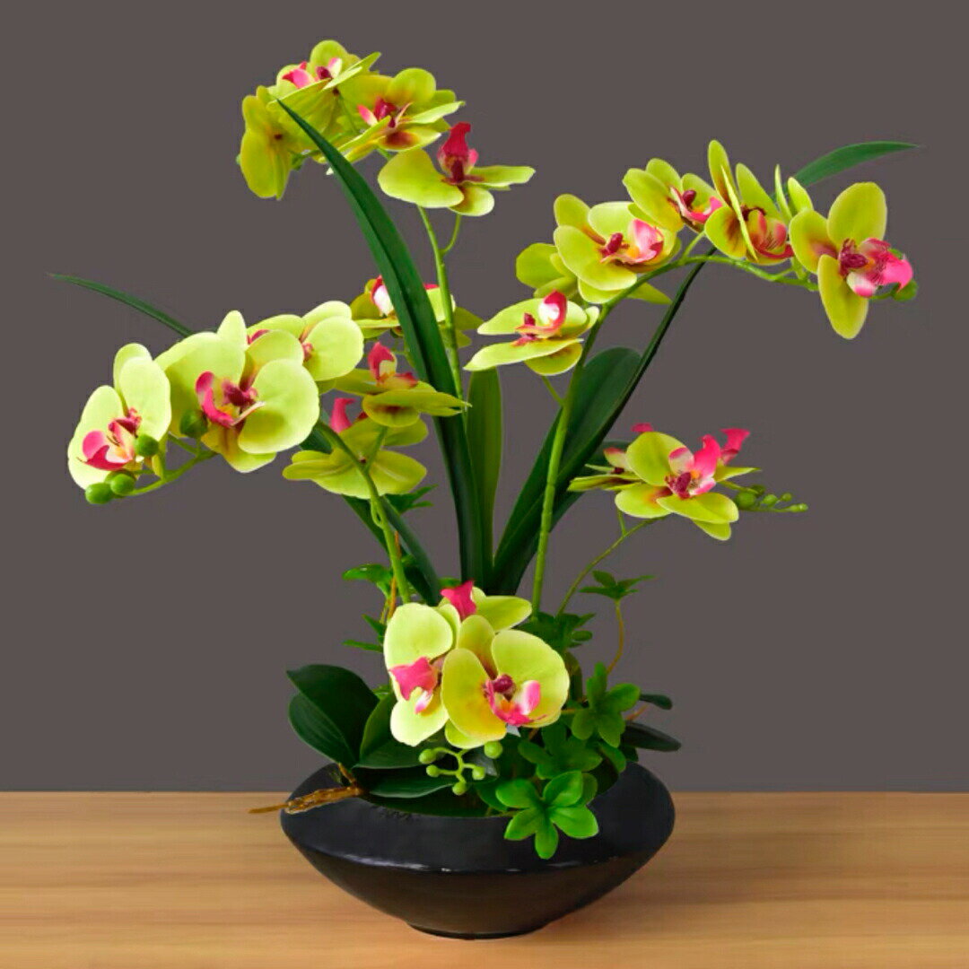 商品説明品名：飾り用造花セット本体のサイズ：幅約20 x 奥行15 x高さ約50（cm）内容：造花、フラワーポット素材：ポリエステル製☆☆★★★★★★★★★★★★★☆☆◆お客様のご覧になっているモニター等により多少色が異なる場合がございます...